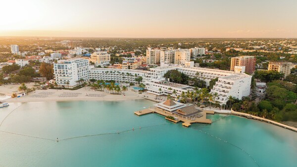 Santo Domingo Bay Convention Resort & Casino - Dominican Republic