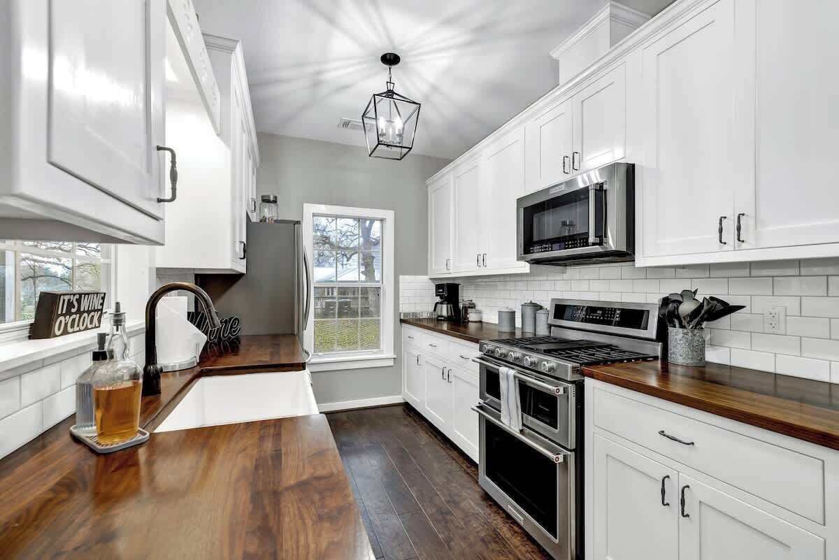 Casa, várias camas, varanda, vista para o jardim (1203 N Adams) | Cozinha privada