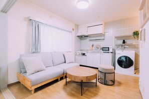 Apartamento, 1 quarto, não fumadores | Cozinha privada | Um micro-ondas, uma placa de cozinha, utensílios de cozinha, Congelador 