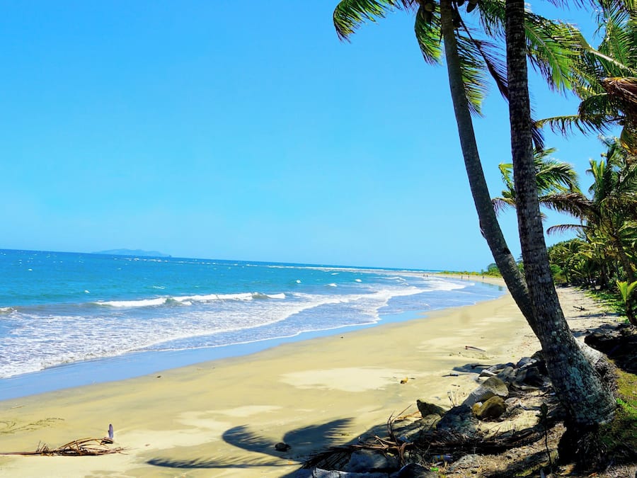 Vila luxo, 2 quartos, vista para a piscina | Ferros/tábuas de passar roupa, Wi-Fi de cortesia