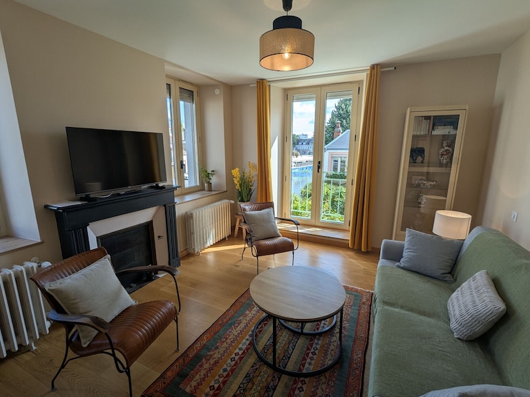 Appartement Lumineux Au Cœur De Montargis Avec Vue Sur Le Canal - Lac des Closiers
