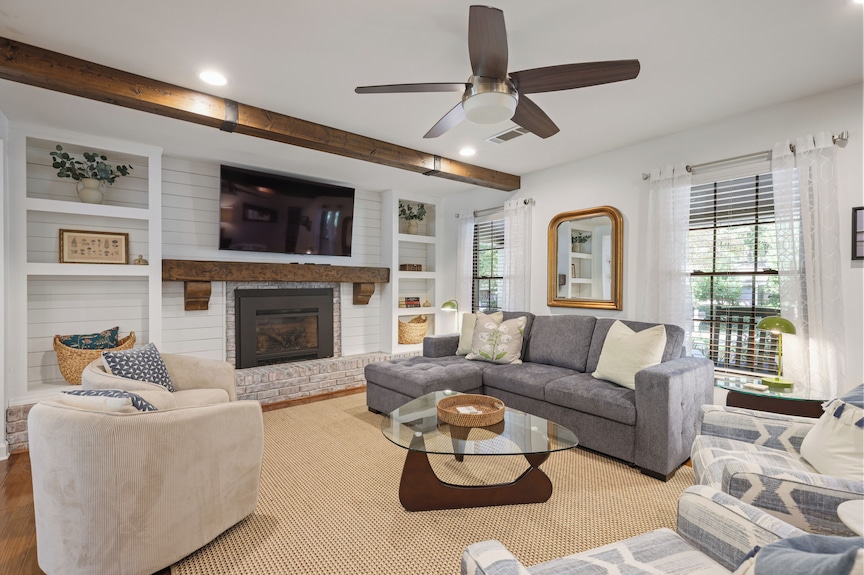 Lake Point Cottage At Acworth Beach - Cartersville, GA