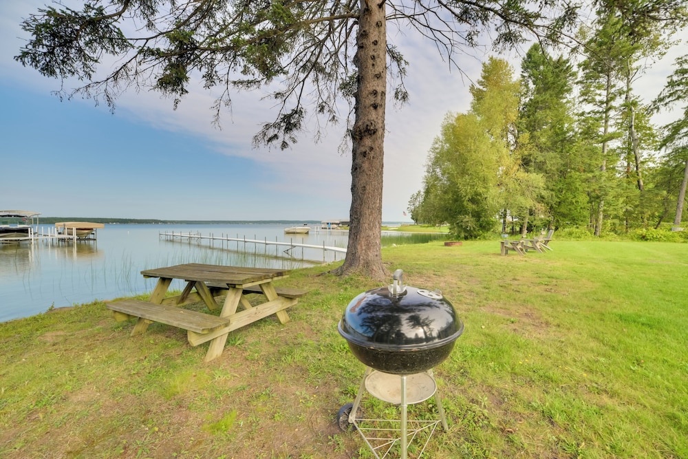 Mullett Lake Cabin W/ Private Dock + Fire Pit! - Indian River, MI