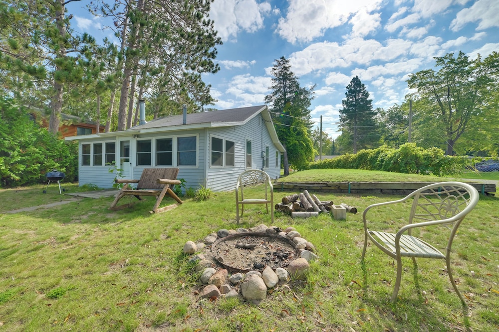 Fish & Boat On Mullett Lake! Family Cabin W/ Dock - Indian River, MI