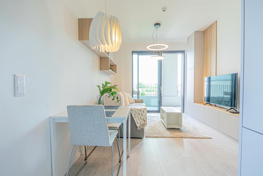 Stylish 1br & 1lr Apartment | Cozy City View - Słowacja