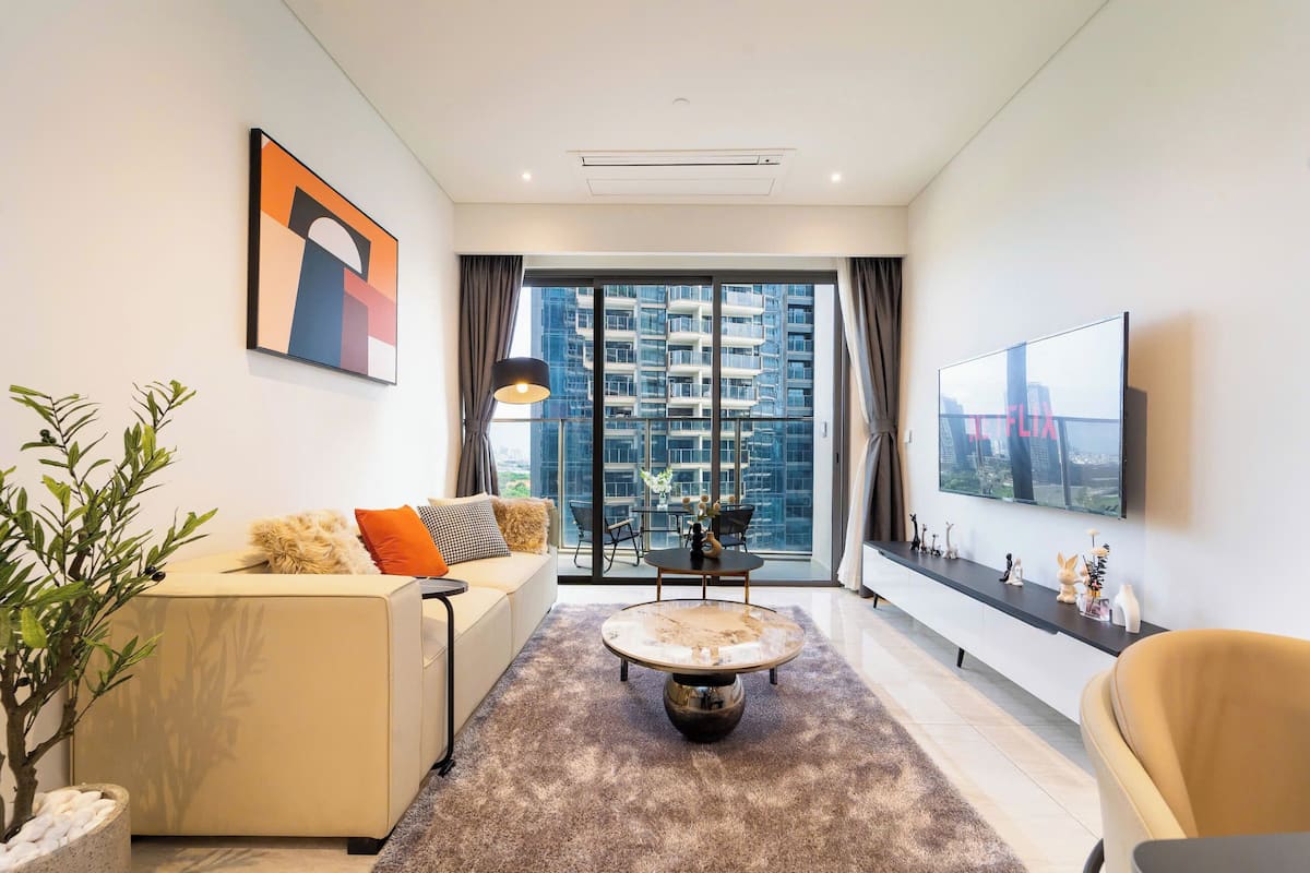 Apartamento executivo, 2 quartos, sacada, vista para a cidade | Vista do quarto