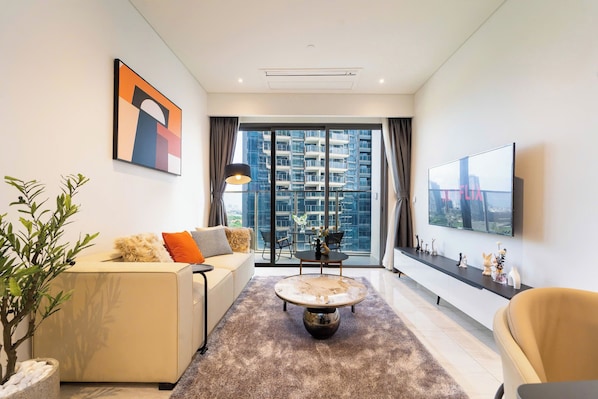 Apartamento executivo, 2 quartos, sacada, vista para a cidade | Vista do quarto