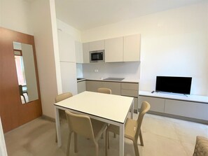 Apartamento, 1 quarto, varanda | Sala de jantar