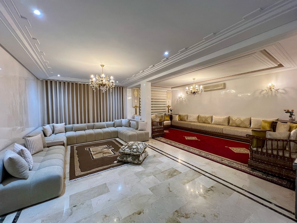 Chic 4br With Jacuzzi-fez New City Stay - Fes