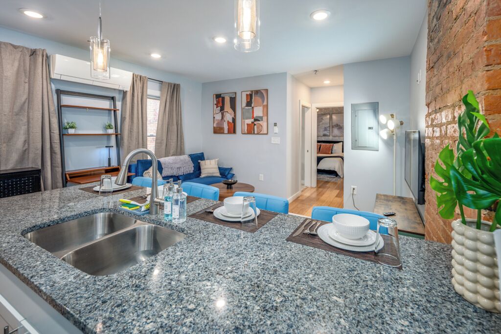 Otr By Tql+smart Tvs+king Bed+wifi+sleeps 4ppl+3rd Fl - Cincinnati, OH