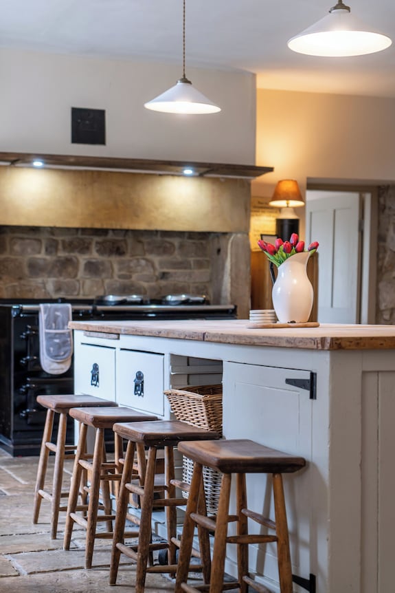 Former Hunting Lodge In Dark Skies/national Park With Spectacular Reservoir View - Northumberland