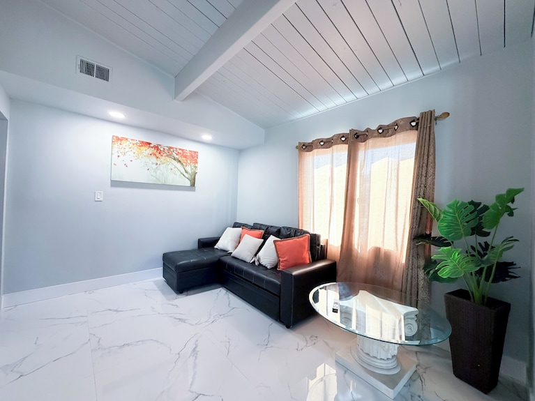 Haven Getaway 4-bedroom House In Wonderful Anaheim With Ac - Yorba Linda