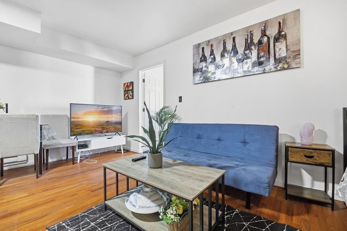 Superb Apartment In Lively Jersey City Neighborhood - Jersey City, NJ