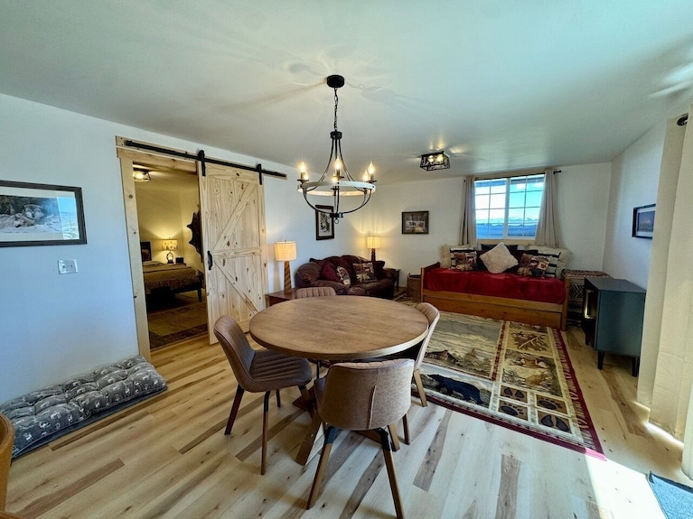 Rock Ridge Retreat - Mountain Views Surround You. Wildlife Is Abundant & Privacy - Wyoming