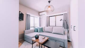 Apartamento em Condomínio Fechado, 1 quarto, não fumadores | Secretária, ferro/tábua de engomar