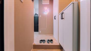 Apartamento em Condomínio Fechado, 1 quarto, não fumadores | Secretária, ferro/tábua de engomar