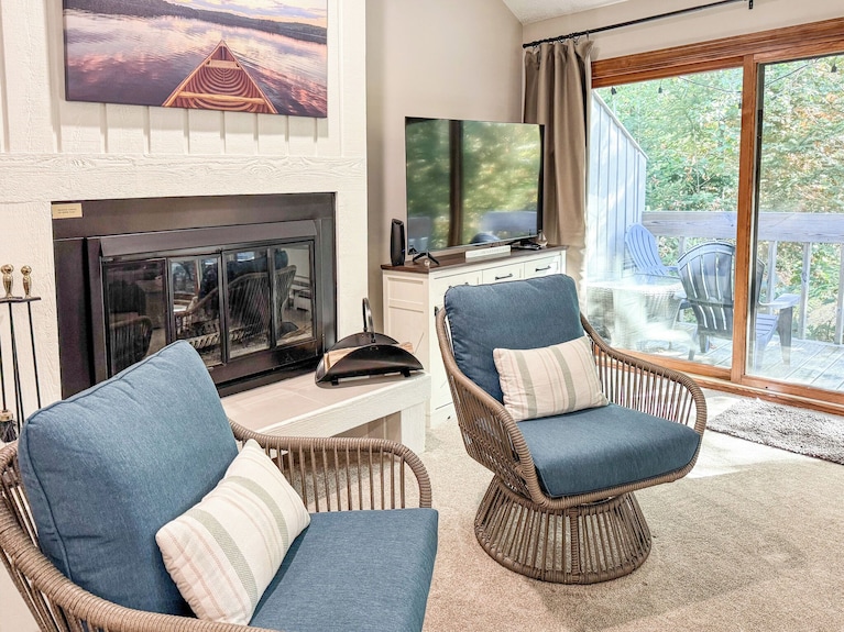 Harbor Cove #45 Modern Comfort Near The Shore - Petoskey State Park, MI