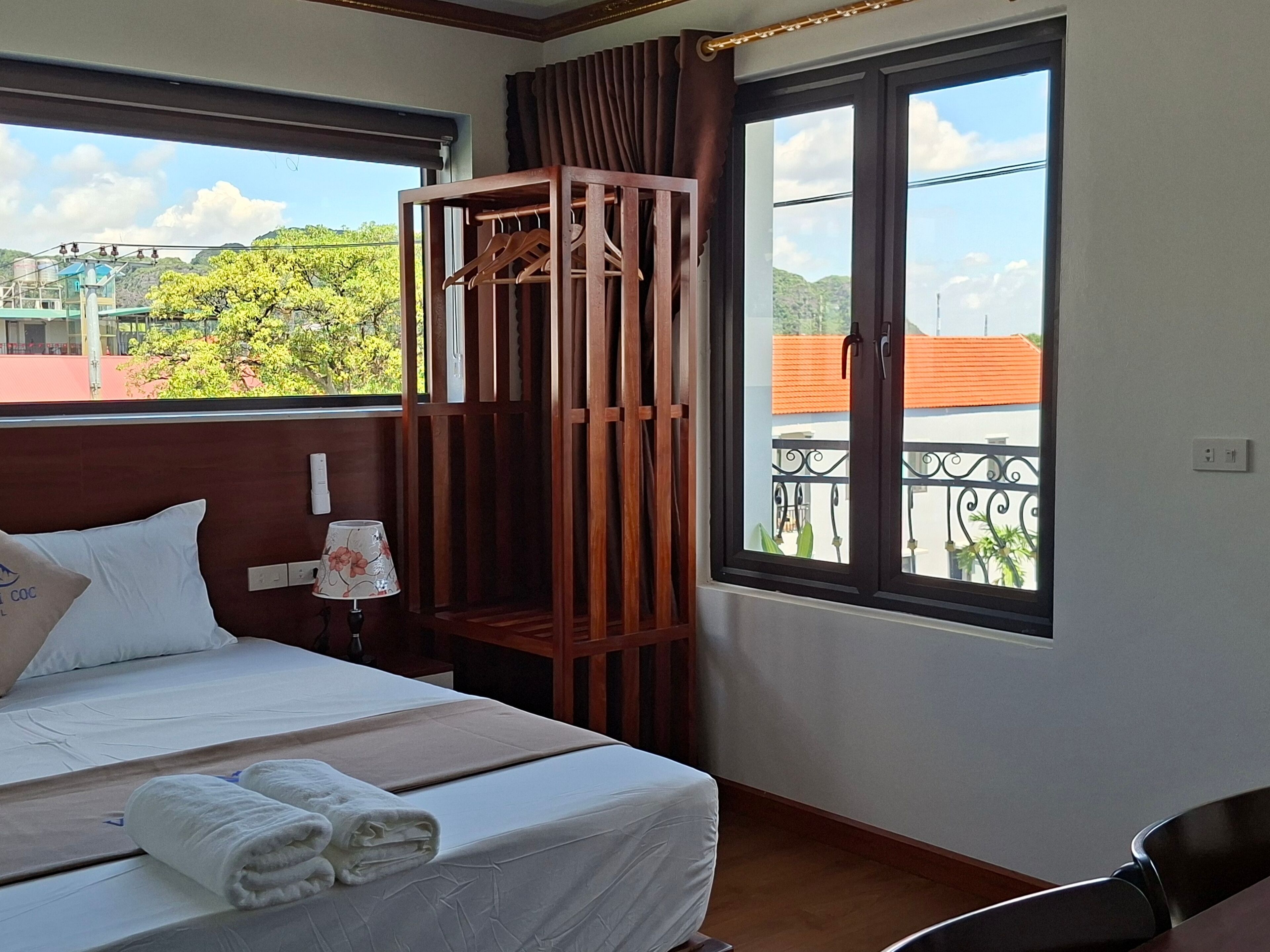 Quarto casal standard, vista para a montanha | Escrivaninha, Wi-Fi de cortesia