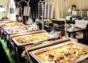 Pequeno-almoço tipo buffet diário incluído 