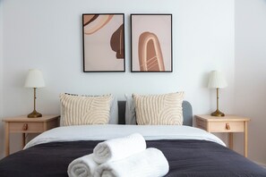 Apartamento Cidade, 1 cama de casal e sofá-cama, não fumadores, Vista para a cidade | Ferro/tábua de engomar, berços/camas para crianças, berço de viagem 