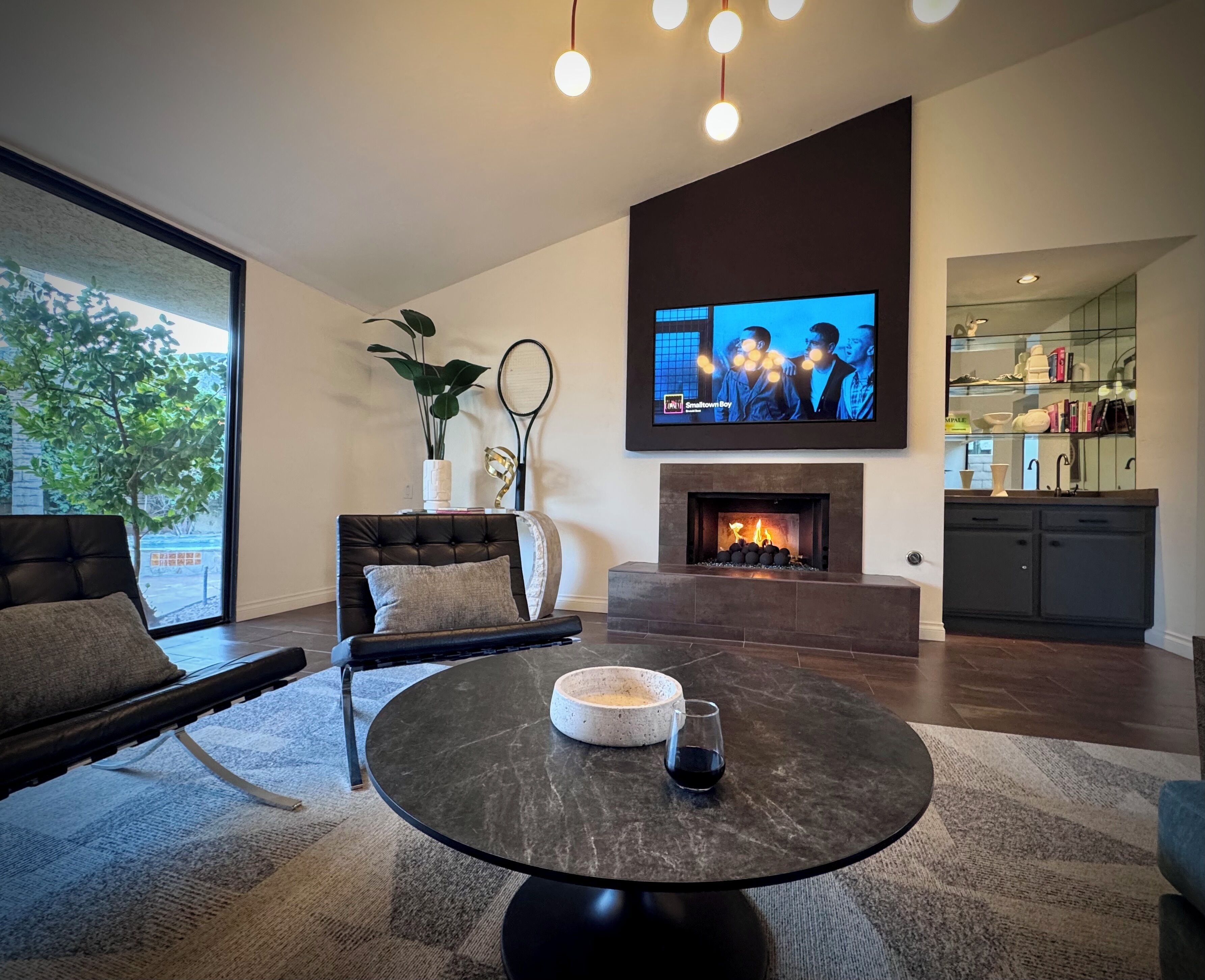 Spa-like Palm Springs 2br Villa With Waterfall Pool, Sauna & Mountain Views - Palm Springs, CA