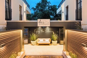 Entrada do alojamento