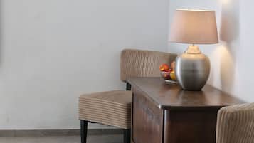 Quarto casal luxo, vista para a piscina | Wi-Fi de cortesia