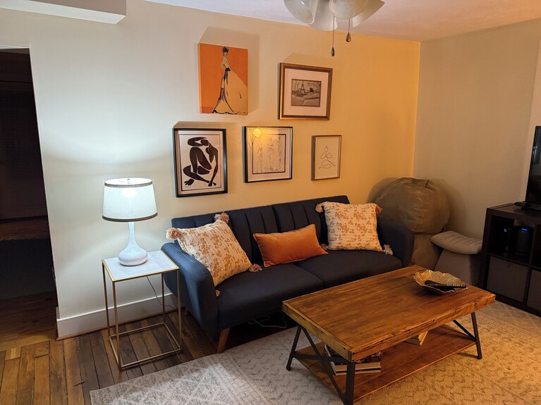 Charming 4br Farmhouse Downtown Boone - Boone, NC