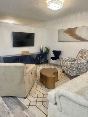 Charming East Delray Cottage – Fully Furnished, 1 Mile from the Beach ...