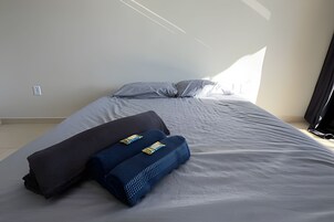 Vila básica | Cortinas blackout, ferros/tábuas de passar roupa, Wi-Fi de cortesia