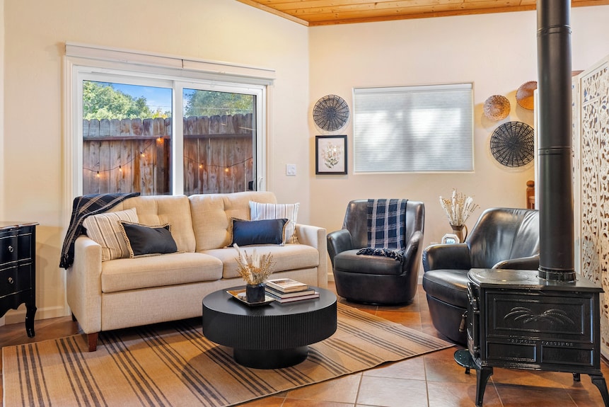 Fully Remodeled Private Studio And Patio! - アタスカデロ, CA