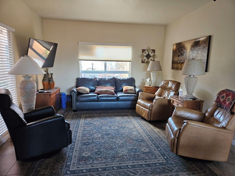 Charming Townhome With Ac In Green Valley. Utilities And Wireless Wi-fi Incl. - Green Valley, AZ