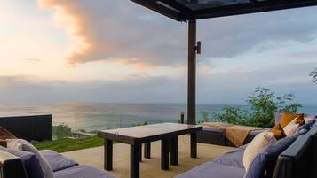 Villa Exclusiva, vista para o oceano | Vista da varanda