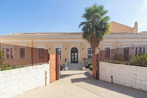 Entrada do alojamento
