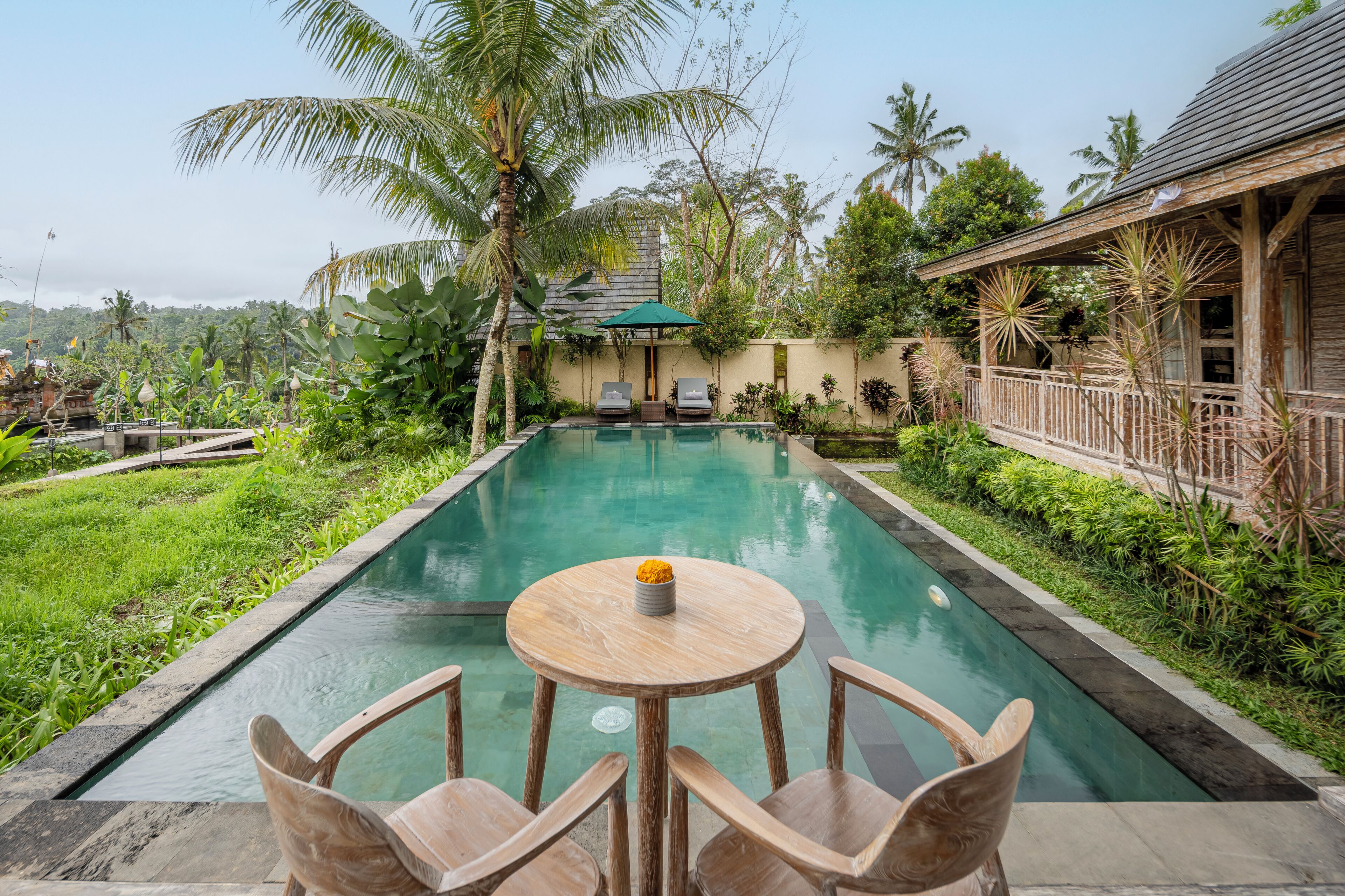 Vila standard | Piscina particular