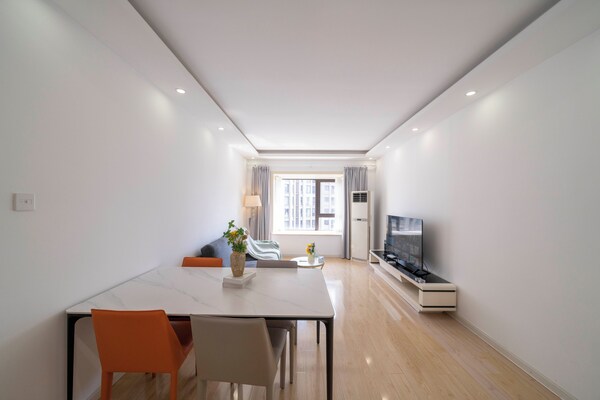 Tyms Modern 2br Apt Xujiahui Dacheng - Shanghai