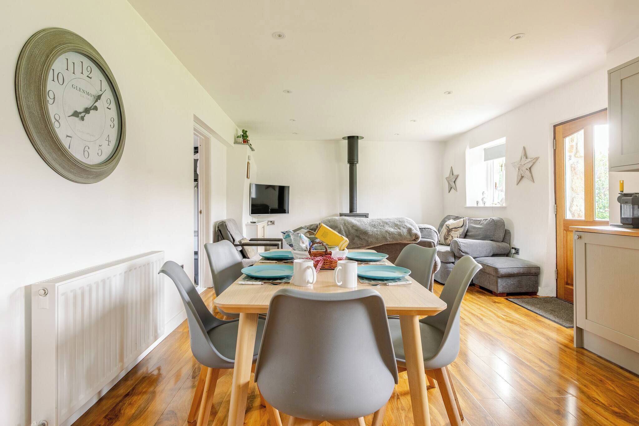 Bangalô, 3 quartos, sacada, vista para o jardim | Sala de jantar