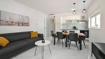 Televisor de 45 polegadas com canais via satélite