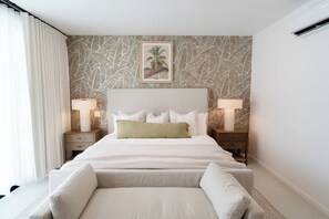 Casa de Férias Premium, piscina privativa | Cofre no quarto, cortinas/cortinados opacos, ferro/tábua de engomar 