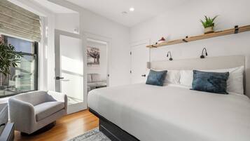 Suíte club | Edredons de pluma, individualmente decorados, individualmente mobiliados