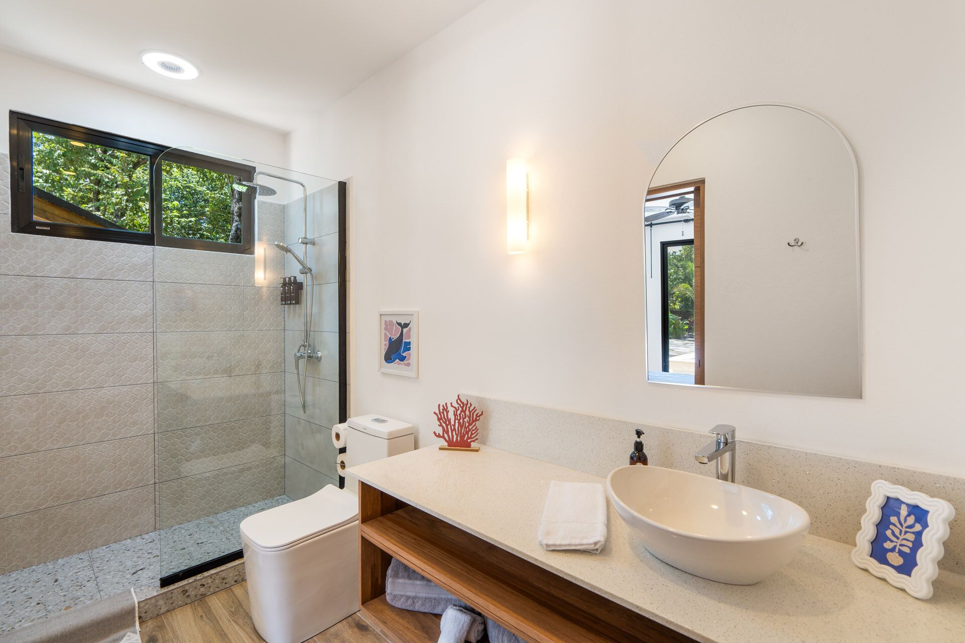 Villa Familiar, casa de banho privativa, vista para a piscina | Casa de banho | Um polibã, um chuveiro fixo, produtos de higiene exclusivos 
