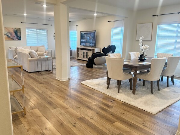 Rejuvenating Desert Oasis — Sauna •Jacuzzi • Massage• Hiking Heaven ...