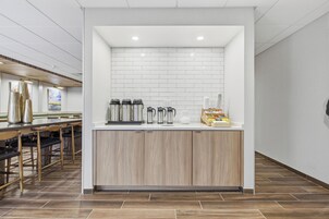 Café da manhã continental grátis todos os dias