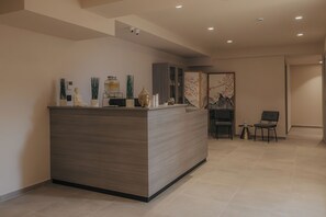 Salas para tratamentos a dois, sauna seca, banheira de hidromassagem