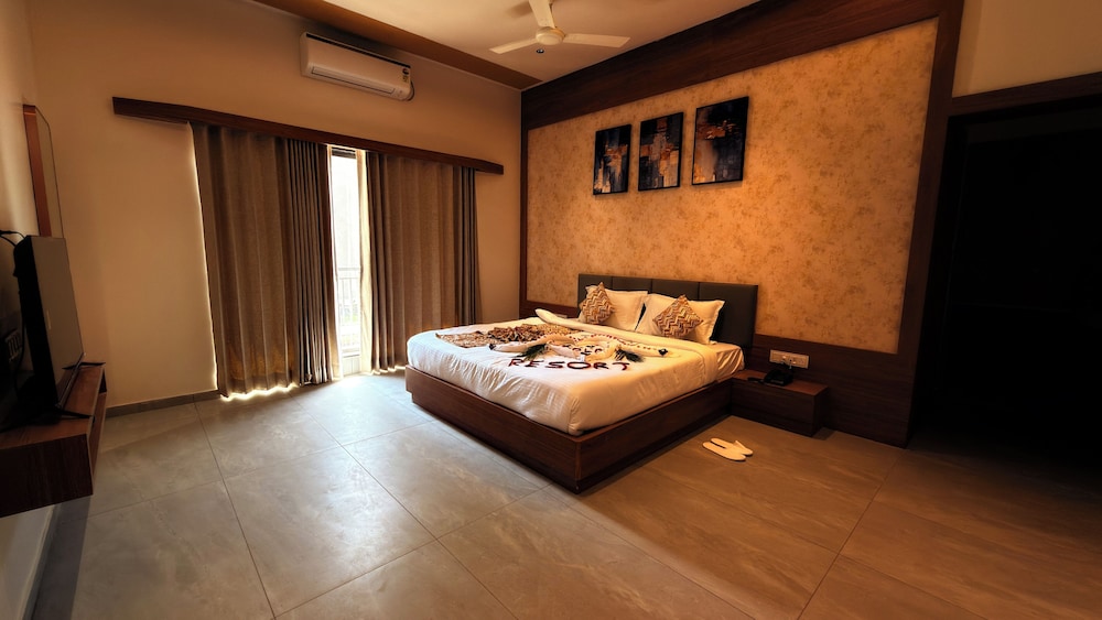 Gold Lion Resort - Gujarat