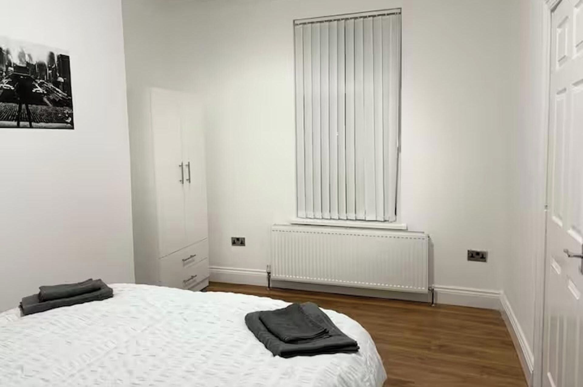 2 quartos, Wi-fi grátis, roupa de cama fornecida 