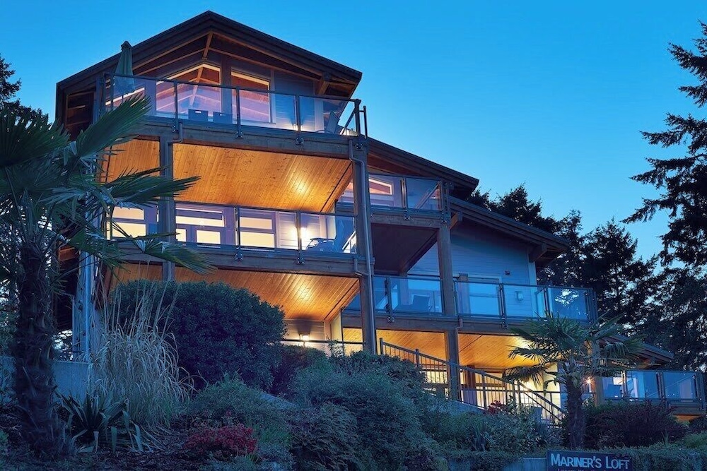Mariner's Loft - Salt Spring Island