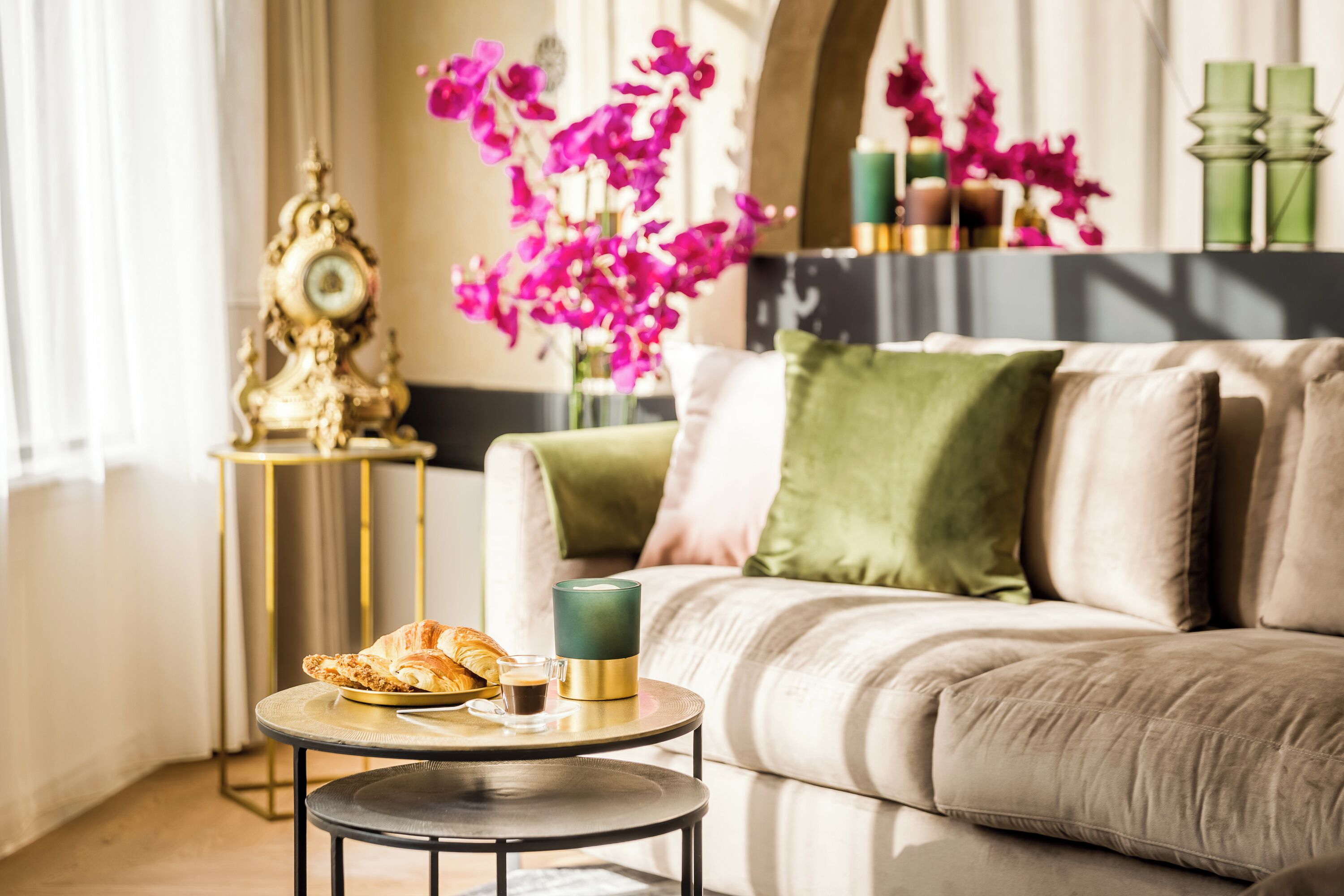 Café da manhã diário mediante uma taxa