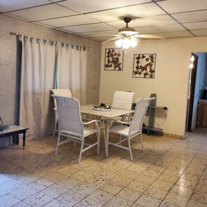 Casa, 3 quartos, fumadores, piscina privativa | Restaurantes