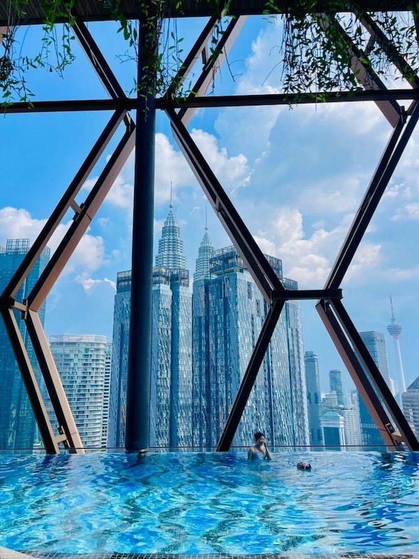 Scarletz Premium Service Suite Kl - Kuala Lumpur